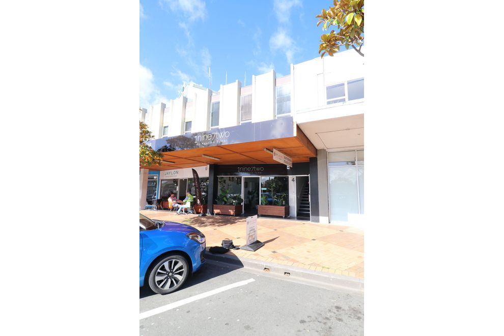 For lease Unit 3/4 Cobham Court, Porirua - realestate.co.nz