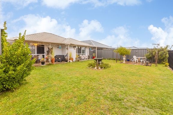 Sold - 7 Aparima Place, Te Awa - realestate.co.nz