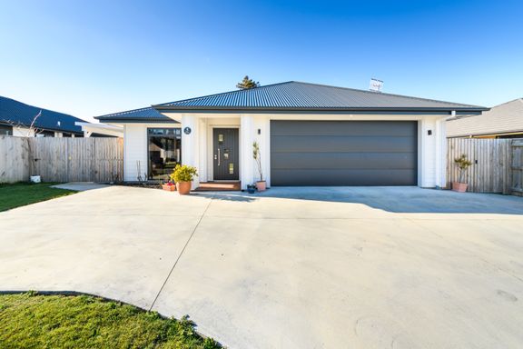 Sold - 5 Monarch Drive, Ashhurst - realestate.co.nz