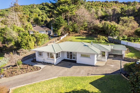 Property value - 4 Bledisloe Crescent, Wainuiomata - realestate.co.nz
