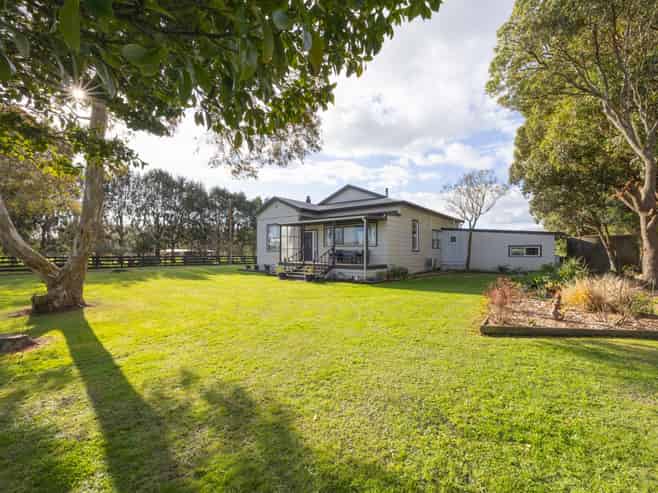 Palmerston North City Rural Farms and Real Estate for Sale - realestate ...