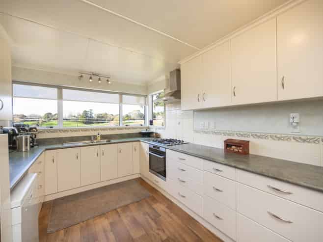 Palmerston North City Rural Farms and Real Estate for Sale - realestate ...