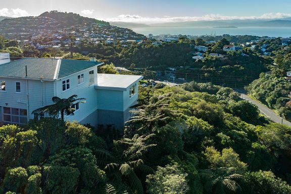 Property value - 74 Ponsonby Road, Karori - realestate.co.nz