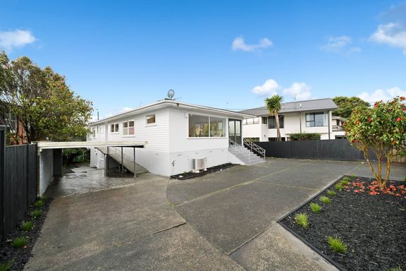 Property value - 96 Pupuke Road, Hillcrest - realestate.co.nz