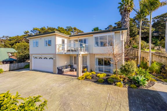 Sold - 39 Emlyn Place, Torbay - realestate.co.nz