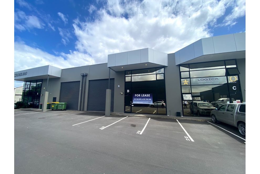For lease Versatile Industrial Hub | 315m2 - realestate.co.nz