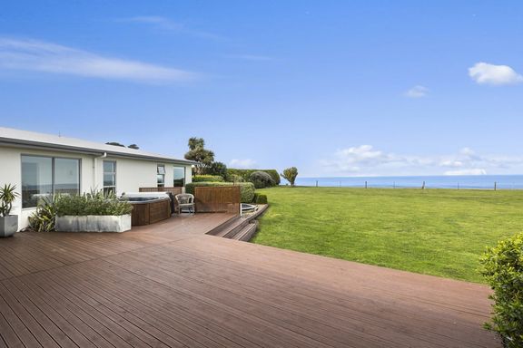 Sold - 275 Hillhead Road, Corstorphine - realestate.co.nz