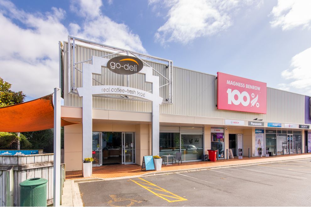 For lease Cafe/60 Constellation Drive, Rosedale - realestate.co.nz