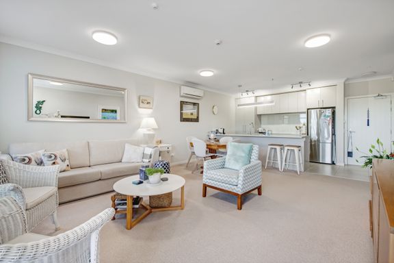 Property value - 10 Rewa Rewa Lane, Orewa - realestate.co.nz