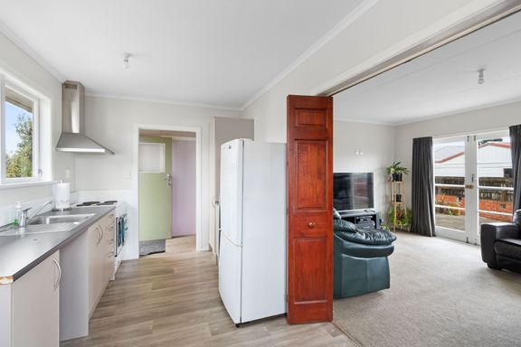 Property value - 2 Cook Street, Levin - realestate.co.nz