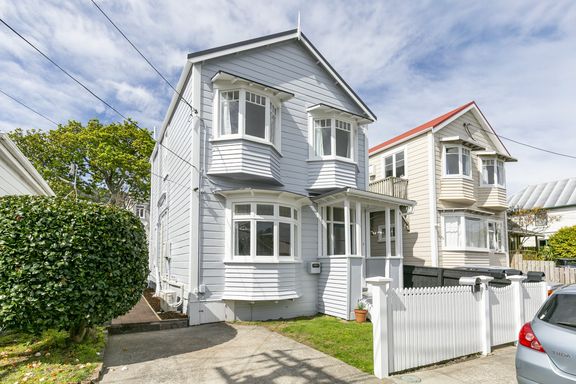 Property value - 8 Moir Street, Mount Victoria - realestate.co.nz
