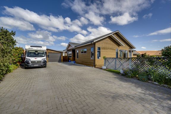 Sold - 104 Brookvale Road, Havelock North - realestate.co.nz