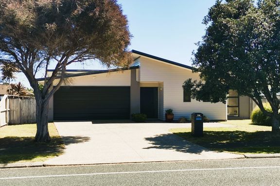Sold - 358 One Tree Point Road, One Tree Point - realestate.co.nz