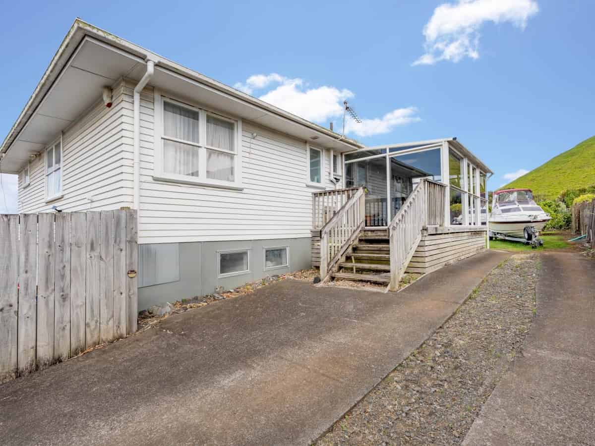 Mangere Bridge Homes and Real Estate for Sale - realestate.co.nz