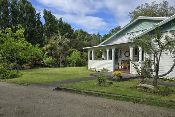 Sold - 102 Putiki Drive, Putiki - realestate.co.nz