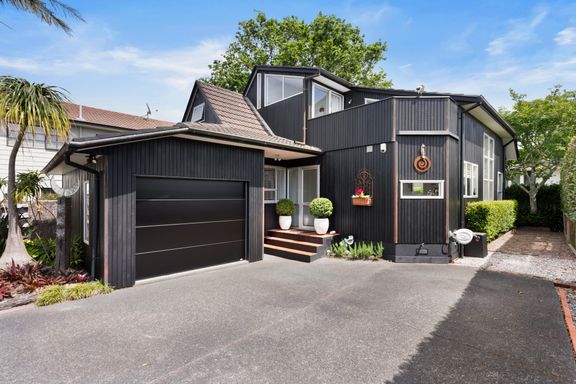 Sold - 2/6 Castor Bay Road, Castor Bay - realestate.co.nz