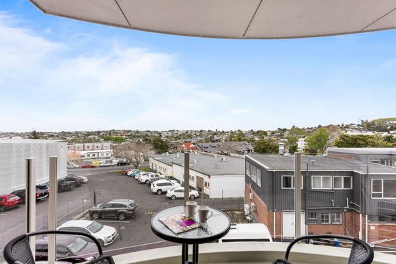 Sold - 13/5 Cook Street, Howick - realestate.co.nz