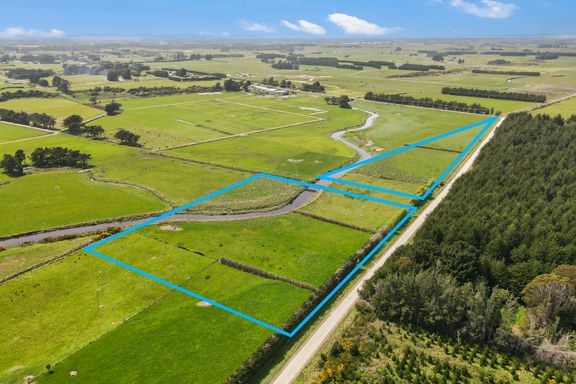 Property value - 77 Bay View Road, Clifton - realestate.co.nz