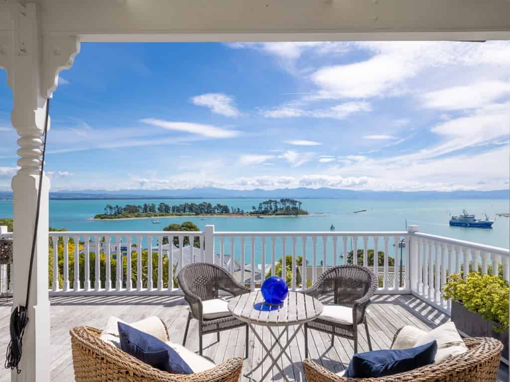 Simone Henbrey - realestate.co.nz