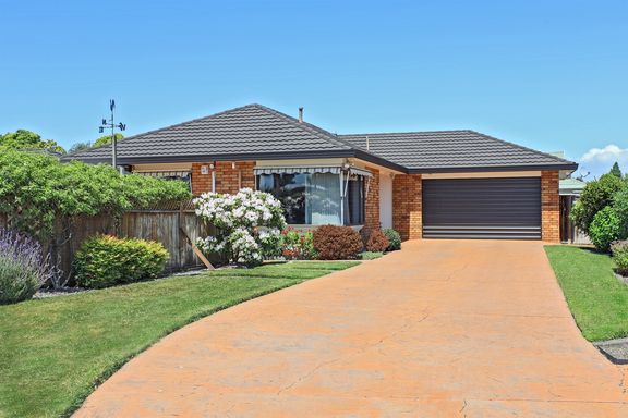 Sold - 8A Wilton Row, Taradale - realestate.co.nz