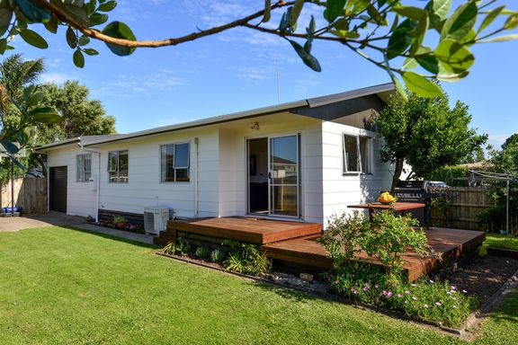 Sold - 22A Sheila Place, Dinsdale - realestate.co.nz