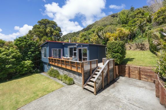Property value - 30 Piha Road, Piha - realestate.co.nz