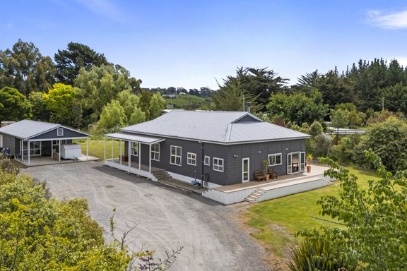 Property value - 24 Clive Street, Halcombe - realestate.co.nz