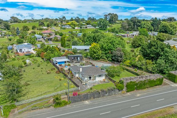 Sold - 1061 Halcombe Road, Halcombe - realestate.co.nz
