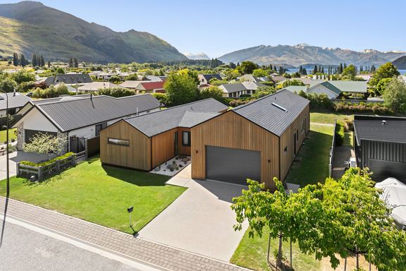 Property value - 7 Sapphire Spring Rise, Wanaka - realestate.co.nz