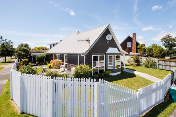 Sold - 39 Rennie Avenue, Milson - realestate.co.nz