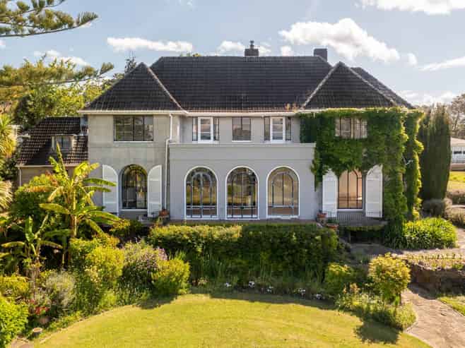 Mellons Bay Homes and Real Estate for Sale - realestate.co.nz