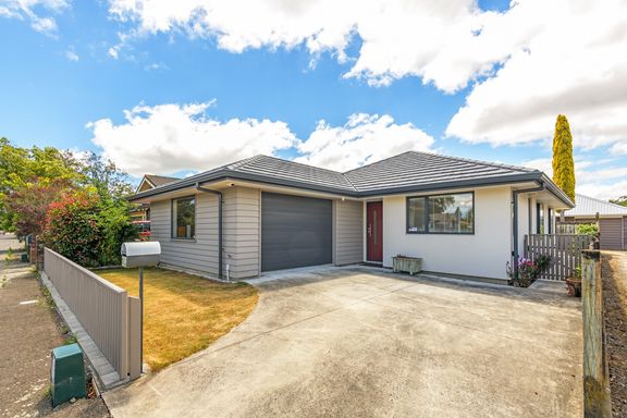 Sold - 39 Shamrock Street, Takaro - realestate.co.nz