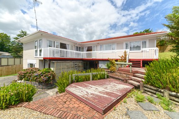 Property value - 101 Eskdale Road, Birkdale - realestate.co.nz