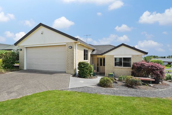 Sold - 137 Rototuna Road, Rototuna - realestate.co.nz