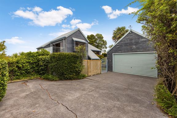 Sold - 2/54 Alexander Street, Cockle Bay - realestate.co.nz
