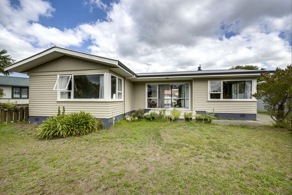 Sold - 25 Sunderland Drive, Flaxmere - realestate.co.nz