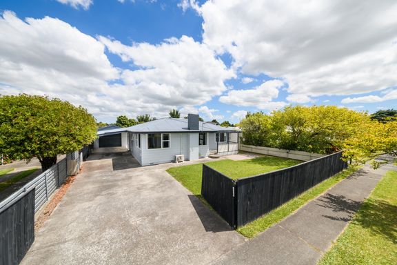 Sold - 160 Milson Line, Milson - realestate.co.nz