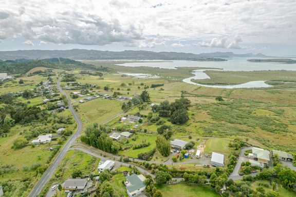Property value - 32 Toetoe Road, Otaika - realestate.co.nz