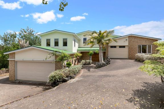 Property value - 114 Point View Drive, East Tamaki Heights - realestate ...