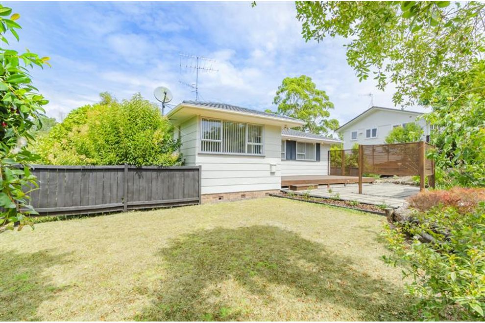 83 Advene Road, Cockle Bay, Manukau City - For Rent - realestate.co.nz