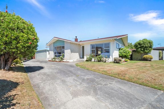 Sold - 18 Palliser Place, Milson - realestate.co.nz