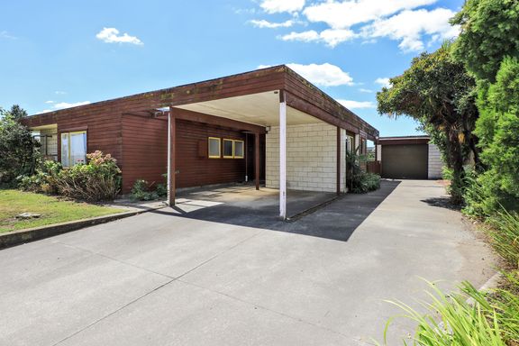 Sold - 124 Flaxmere Avenue, Flaxmere - realestate.co.nz