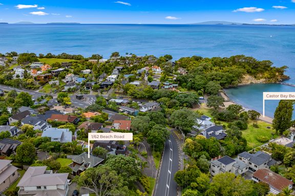 Sold - 1/62 Beach Road, Castor Bay - realestate.co.nz