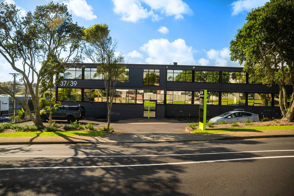 For lease 500m2 Corporate office with Fantastic Views. - realestate.co.nz