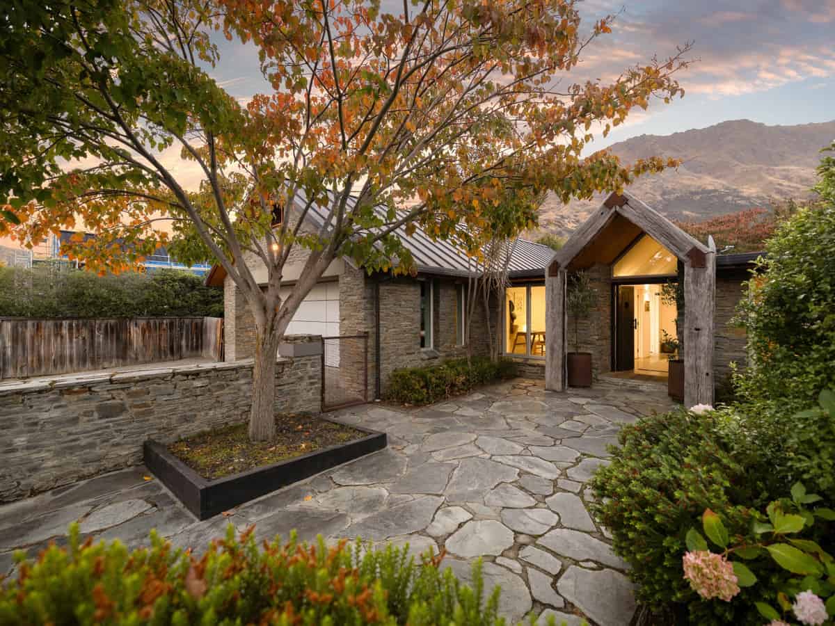 Arthurs Point Homes and Real Estate for Sale - realestate.co.nz