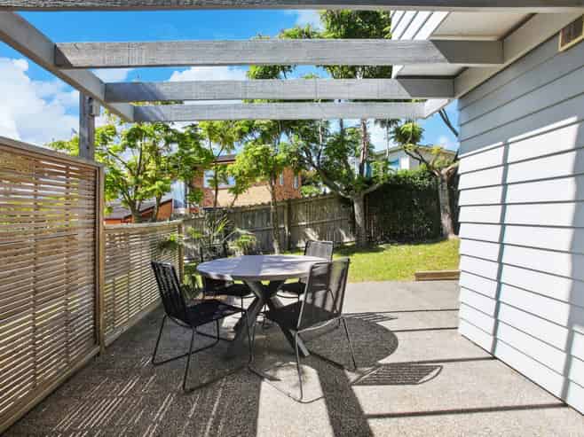 Red Beach Houses for Sale - realestate.co.nz