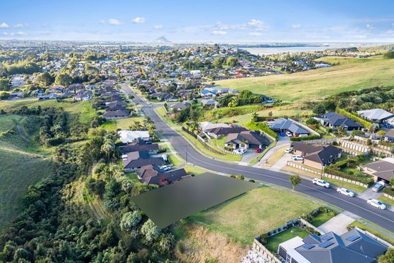 Sold - 36 Falcon Drive, Welcome Bay - realestate.co.nz