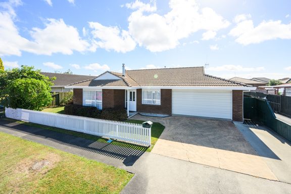 Sold - 153A Milson Line, Milson - realestate.co.nz