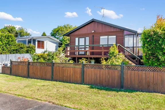 Sold - 22 Albatross Road, Red Beach - realestate.co.nz