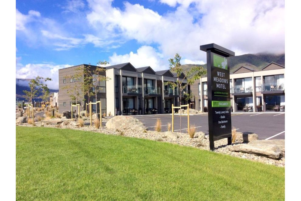 For sale Luxury 20 Unit Motel. Wanaka's Newest Motel - realestate.co.nz